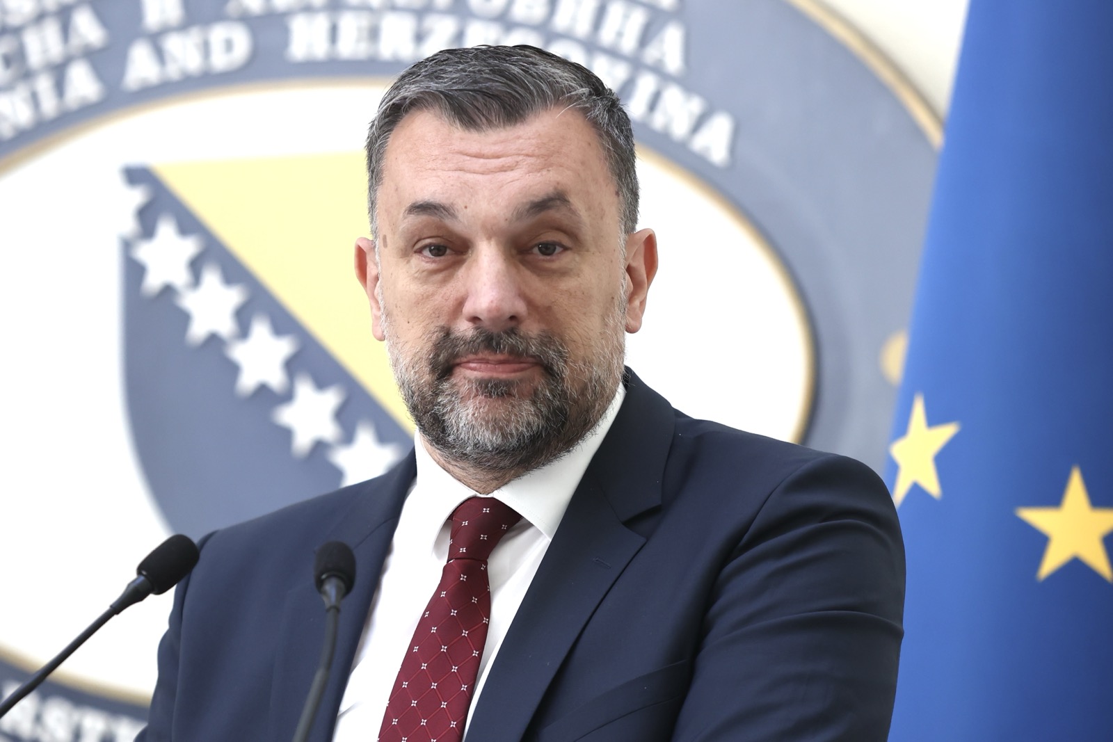 KONAKOVIĆ SE VRAĆA U BiH I NAJAVLJUJE "Ne damo na Sarajevo - danas ...