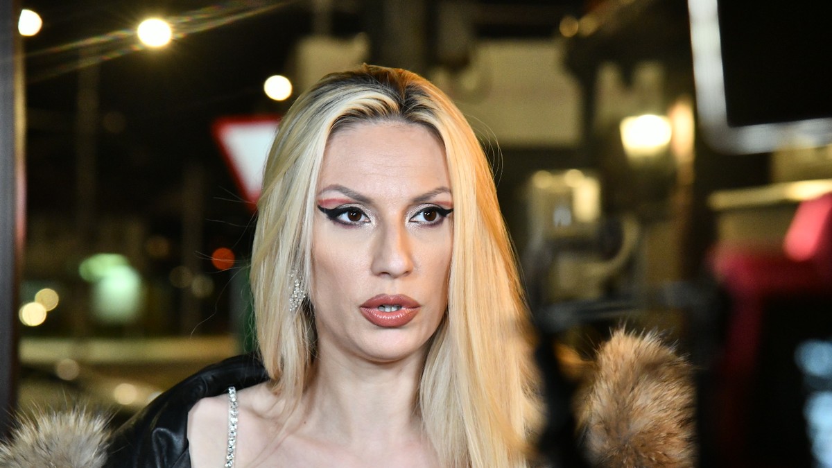 "NISAM MOGLA DA SE SKINEM SA HEMIJE, BILA SAM NAVUČENA" Rada Manojlović otkrila šta je koristila ...