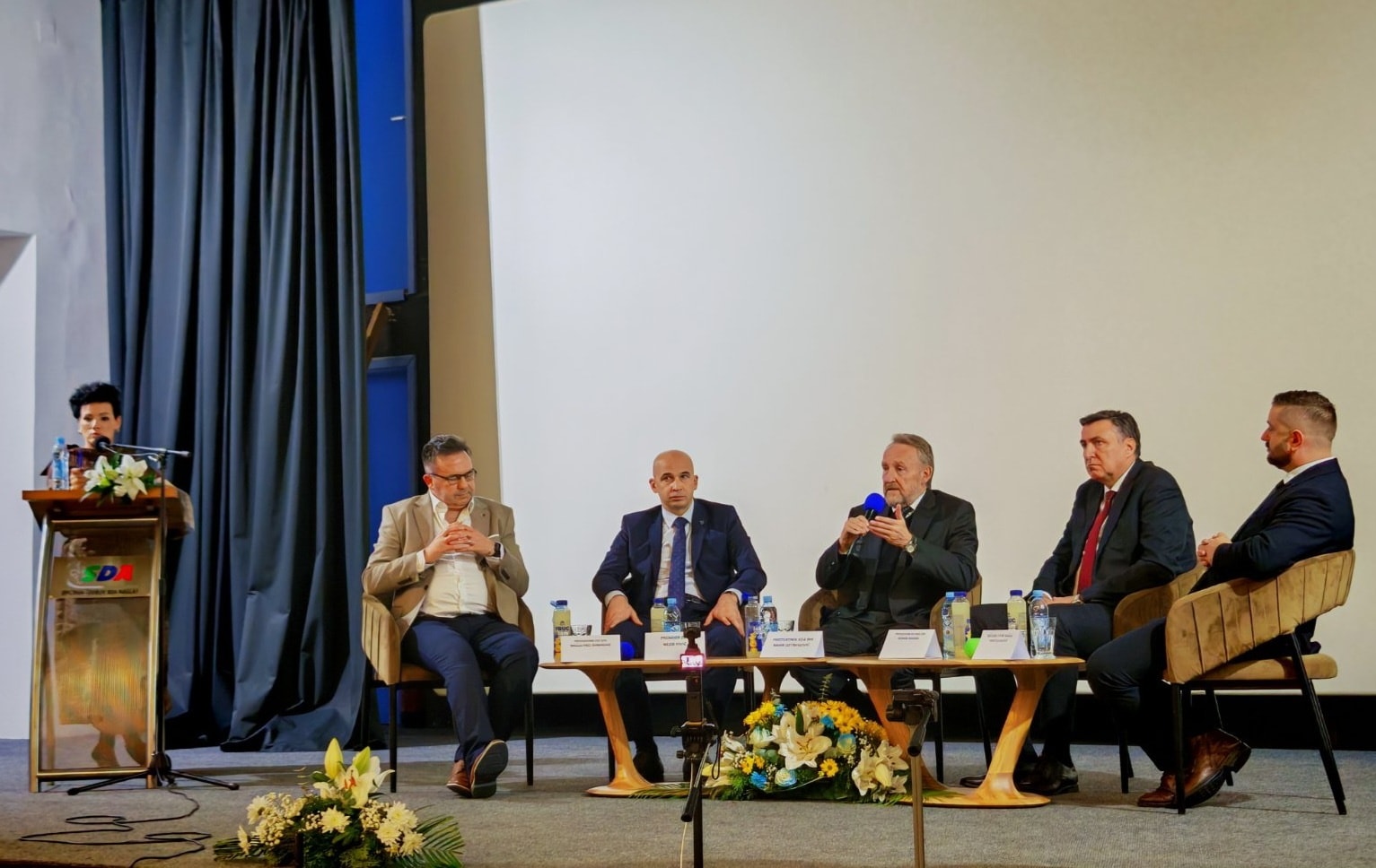 BAKIR IZETBEGOVIĆ IZ MAGLAJA PORUČIO: "Obećavamo duplo veće plate i ...
