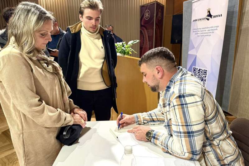 U Beču predstavljena knjige 'Ja sam Alen', autora Alena Muhića - BosnaInfo