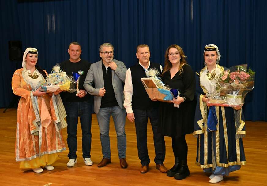 KUD "Mladi biseri" iz Stuttgarta obilježilo 17 godina postojanja ...