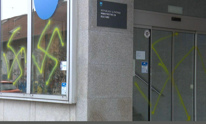 Pokrenut postupak protiv muškarca koji je na zgradi Ministarstva ...