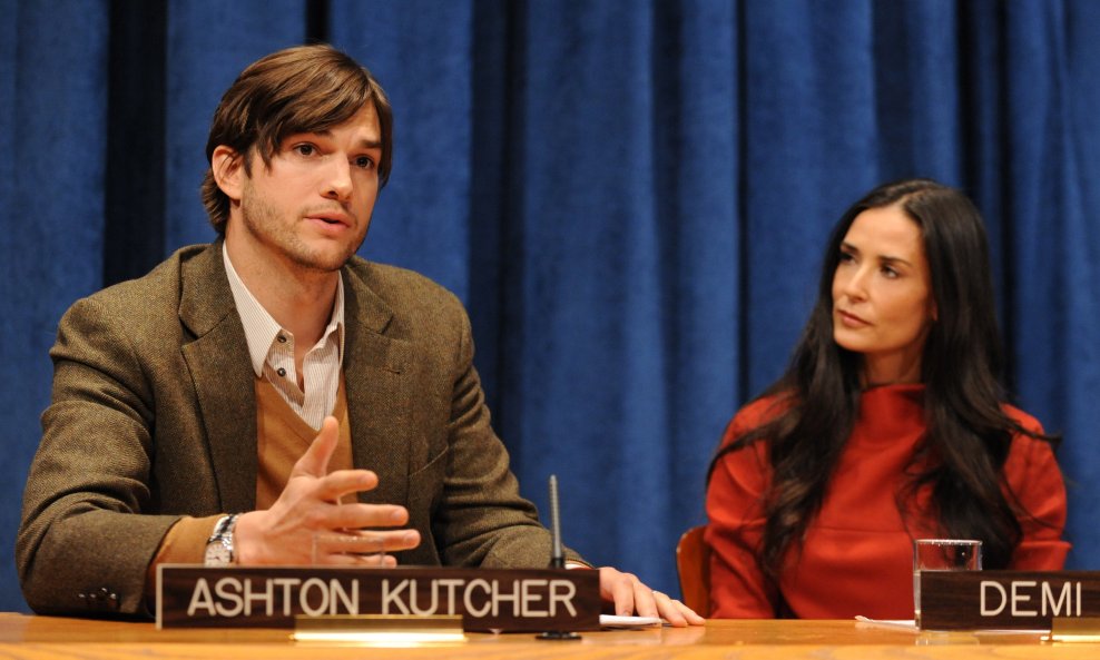 Ashton Kutcher 13 godina nakon razvoda s Demi Moore: "Jako sam ponosan ...
