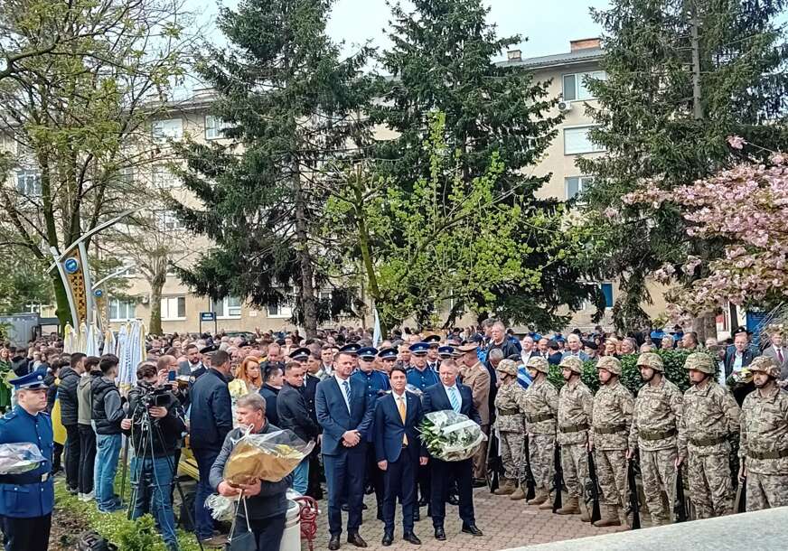 Dan Armije RBiH obilježen u Živinicama - BosnaInfo